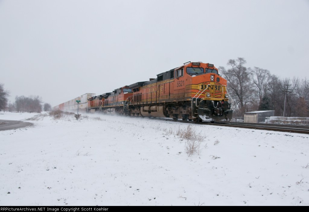 BNSF 5521